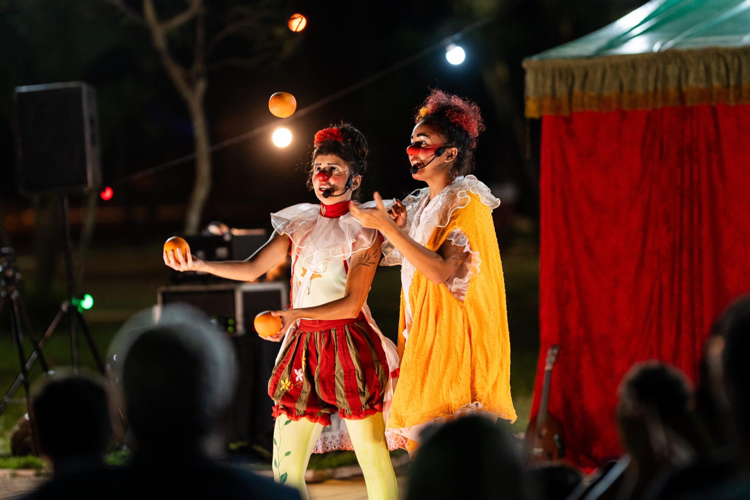 Las Manas e a Despedida - MAM